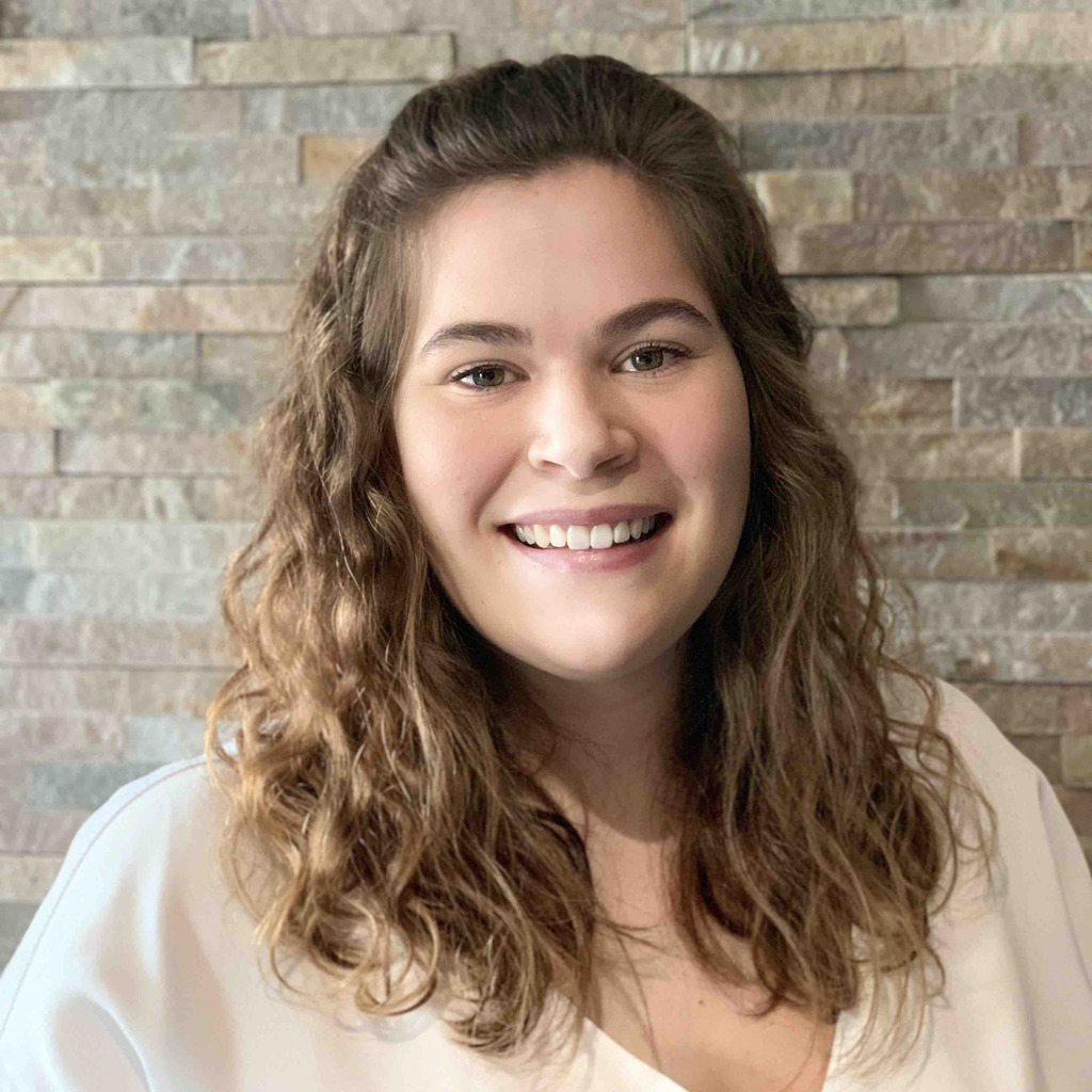 Sandy Heldmann - Duales Studium Tourismuswirtschaft - IUBH ...