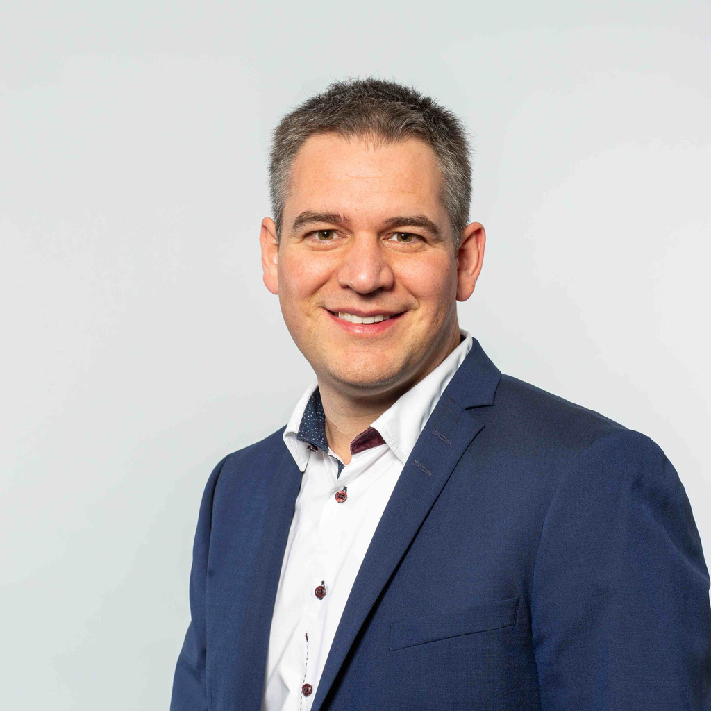 Felix Oechsler - Trainee INspire - The Next Generation Retail - Daimler ...