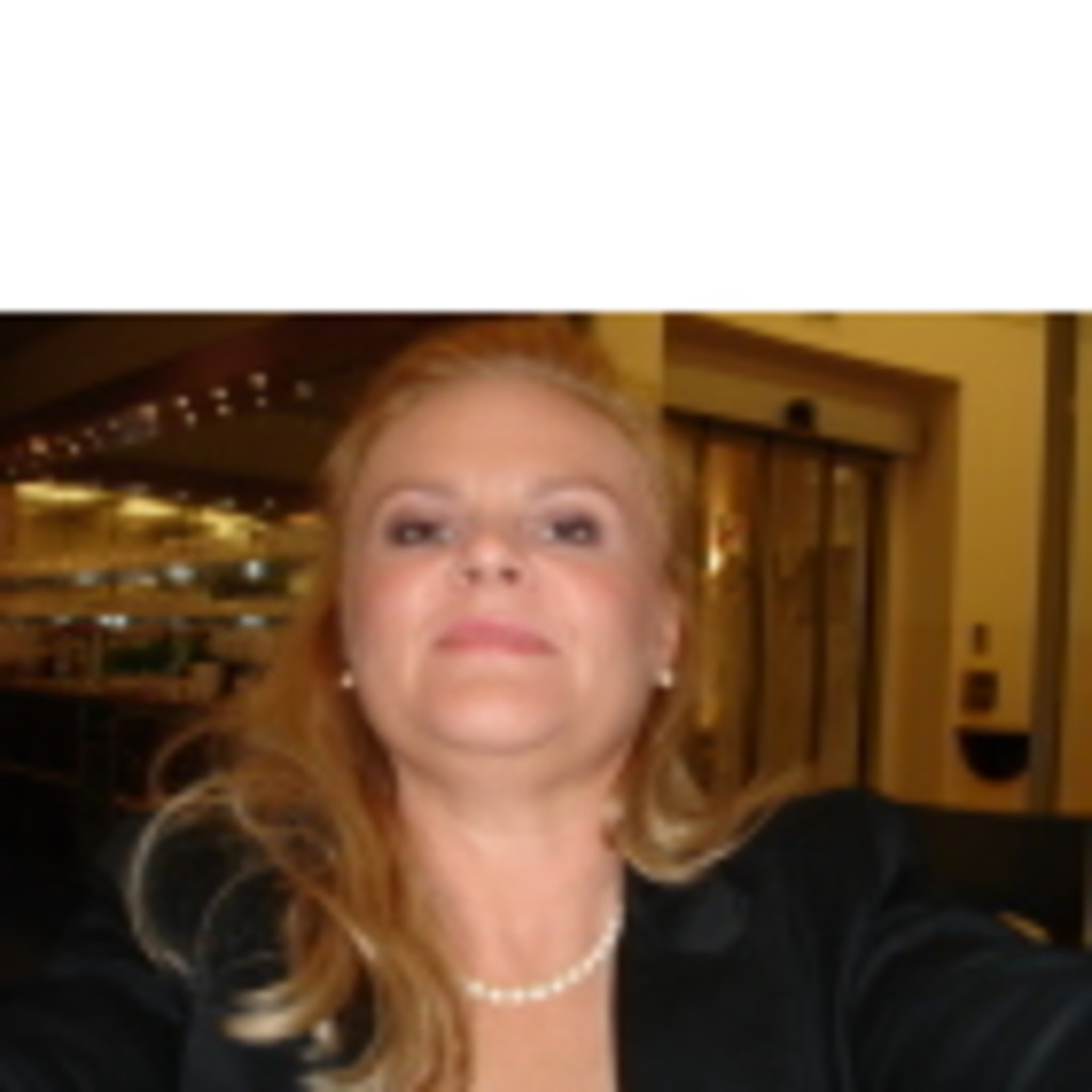 Mag. Renée Resch - Teamleitung - ARWAG Immobilientreuhand GmbH | XING