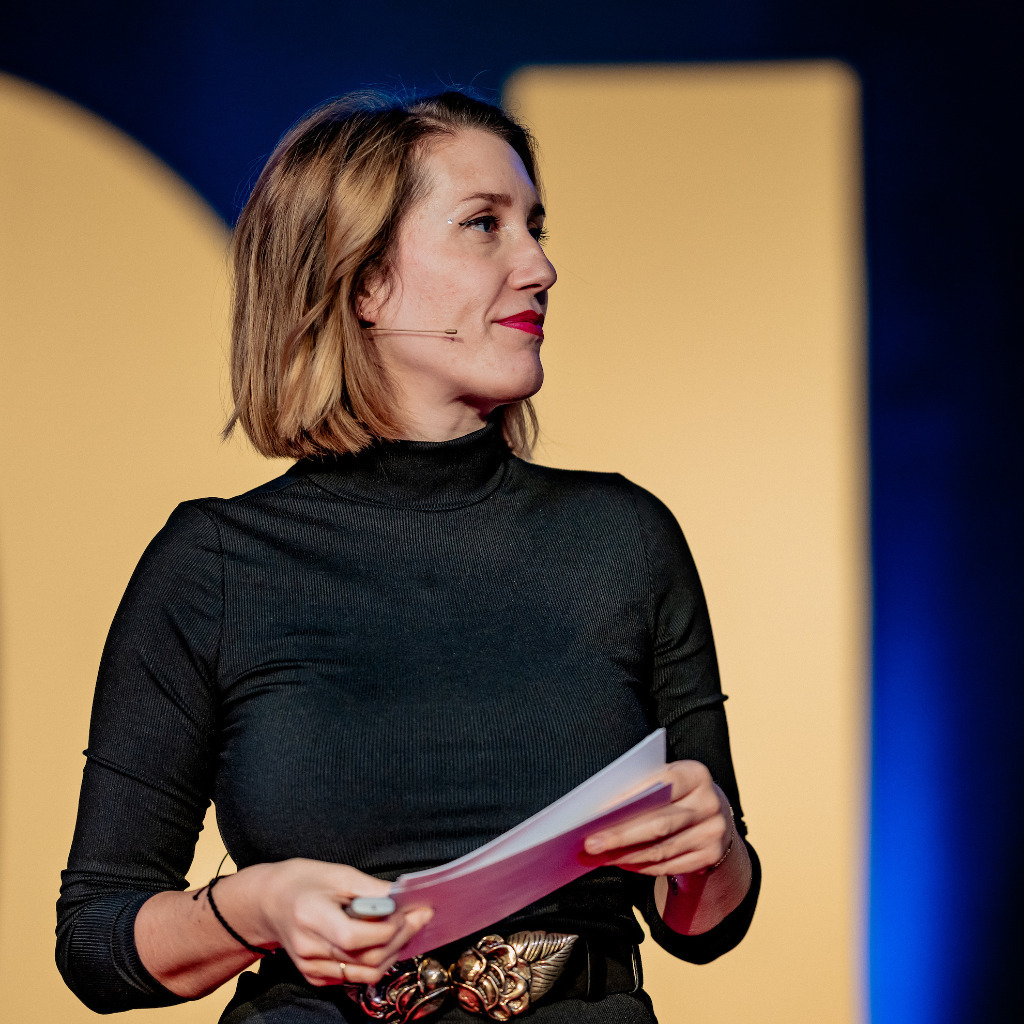 Andrea Peters - | freie Journalistin | TV, Radio, Podcast, Bühne ...