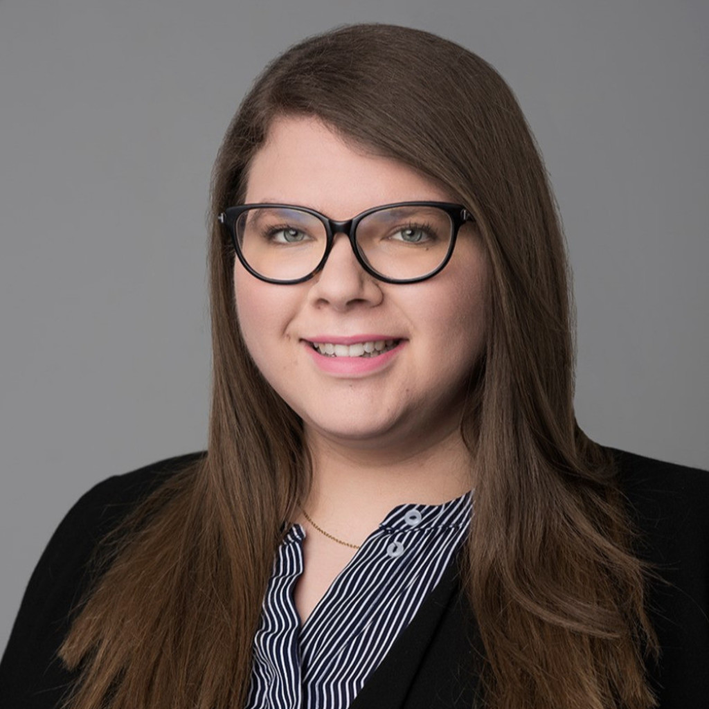 Nicole Glass Profiles • Instagram Twitter Tiktok Foller