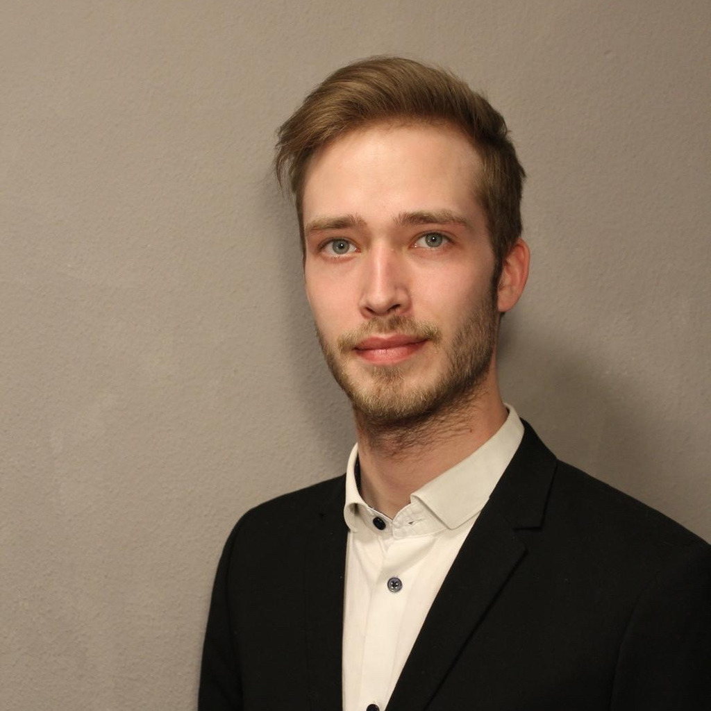 Felix Schmid - Chef de rang - Yachthotel | XING