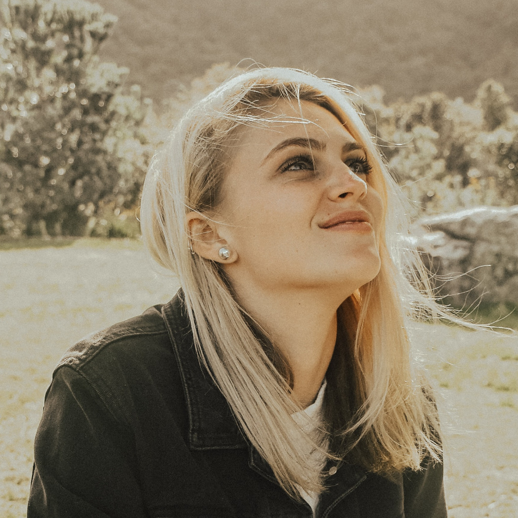 Emily Schmidt's Instagram, Twitter & Facebook on IDCrawl