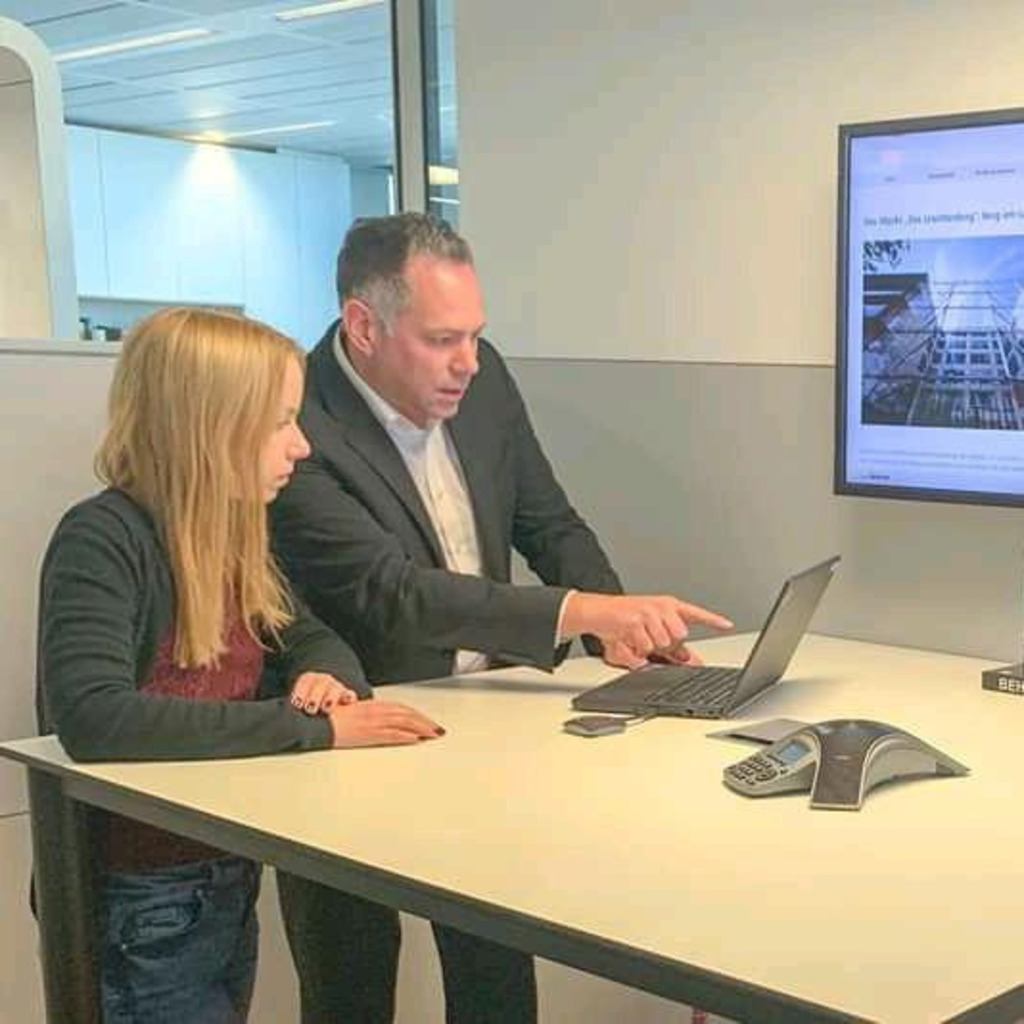 Dennis Alex - binary options trading - cryptoforexmarketing.com | XING