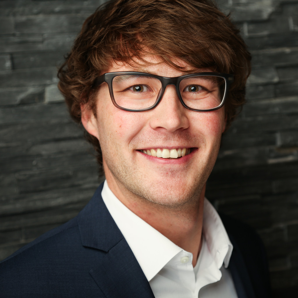 Alexander Russ - Area Manager - Okuma Europe GmbH | XING