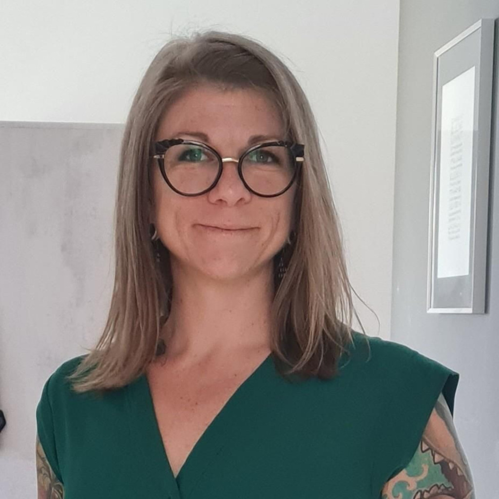 Martina Busch - Grafikdesign - DIPLOMA Hochschule - Private ...