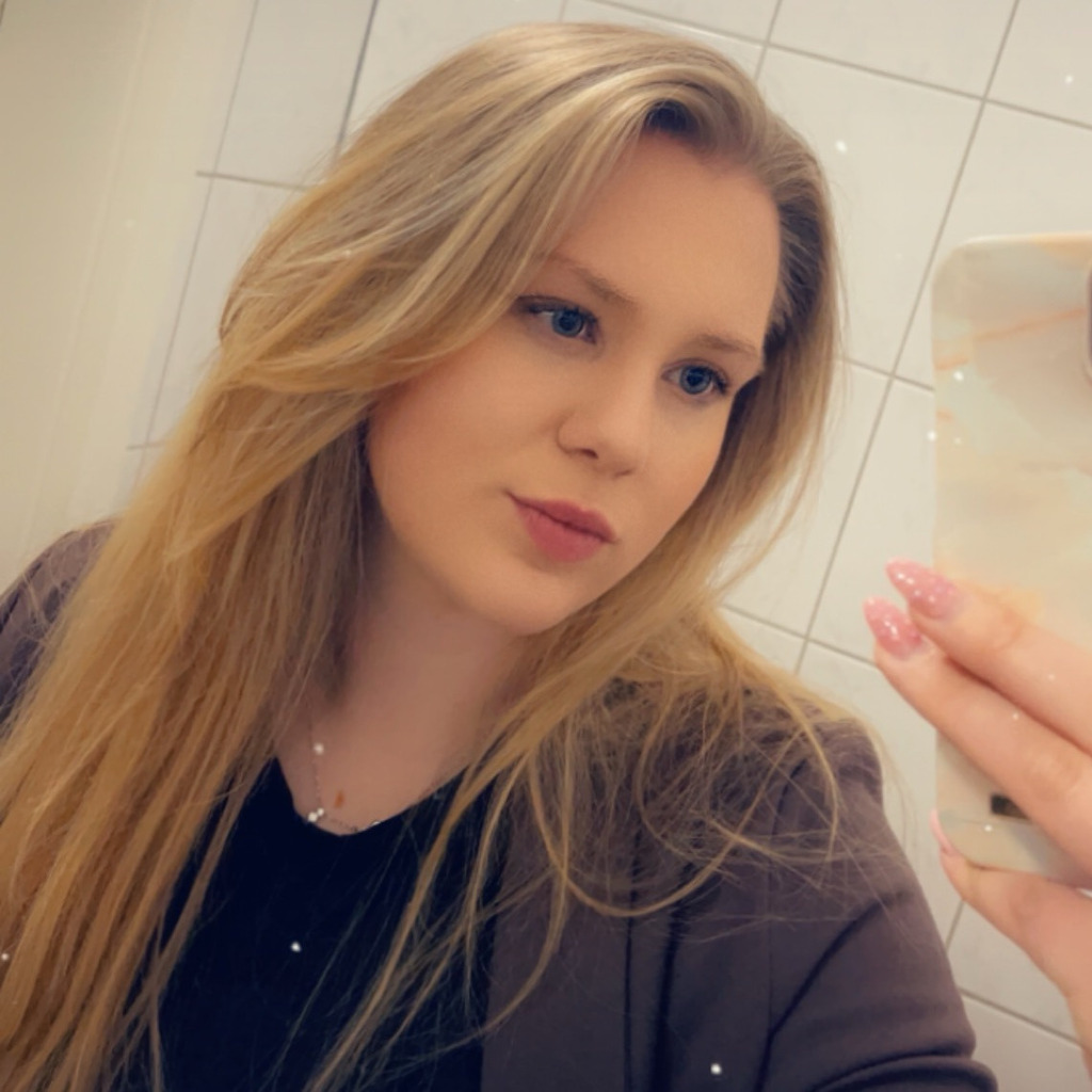 Jennifer Reithmeir - Küchenfachberater - XXXLutz Deutschland | XING