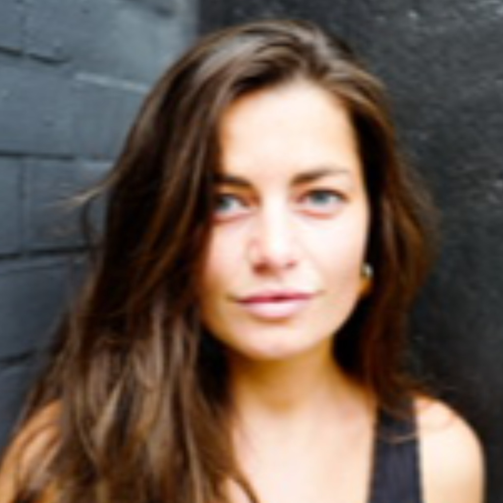 Zoe Le Pluart - Founder of NINOX - Recruiting & Sustainable Business ...