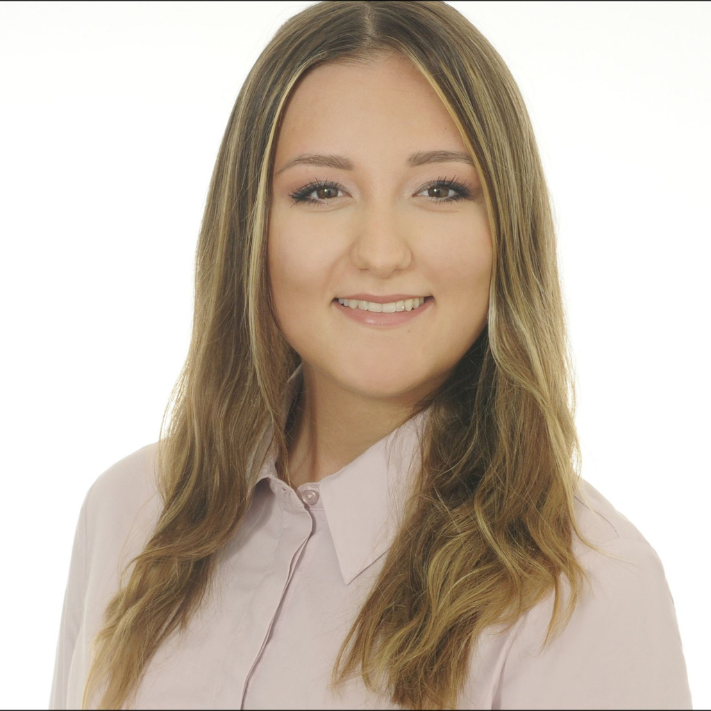 Elisabeth Ch - Assistenz Rechtsabteilung - DFK Gruppe | XING