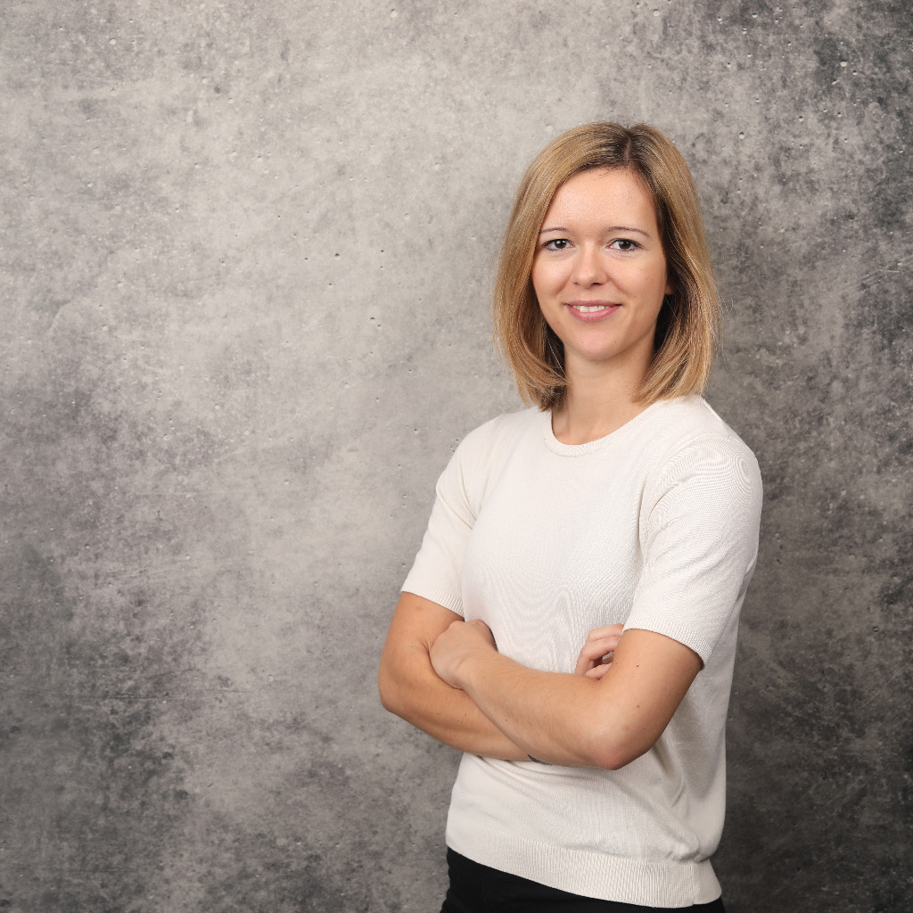 Prof. Dr. Lena Loge - Professorin - Hochschule für Wirtschaft und ...