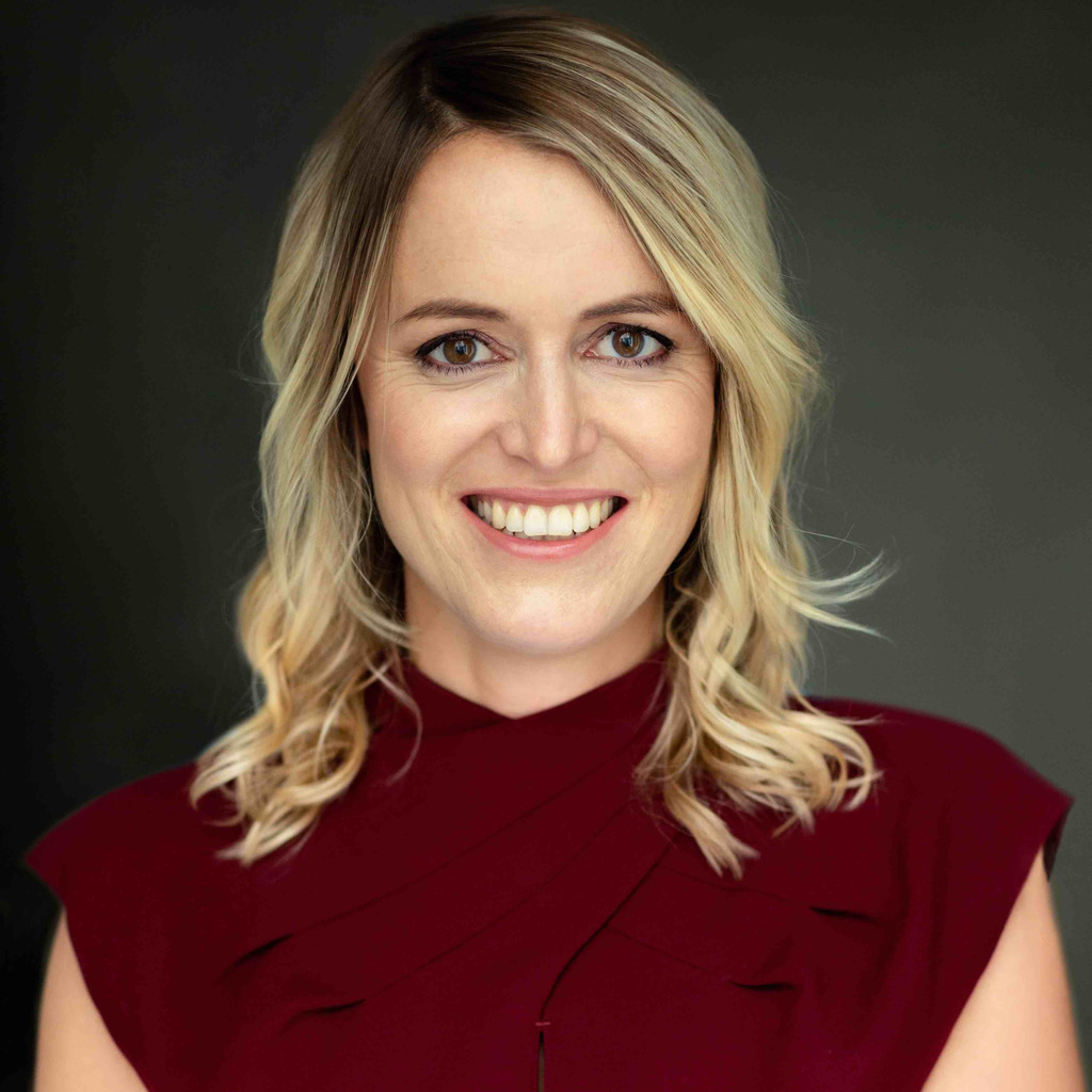 Julia Kromer - Director, Head Surety EMEA - Swiss Re International SE ...