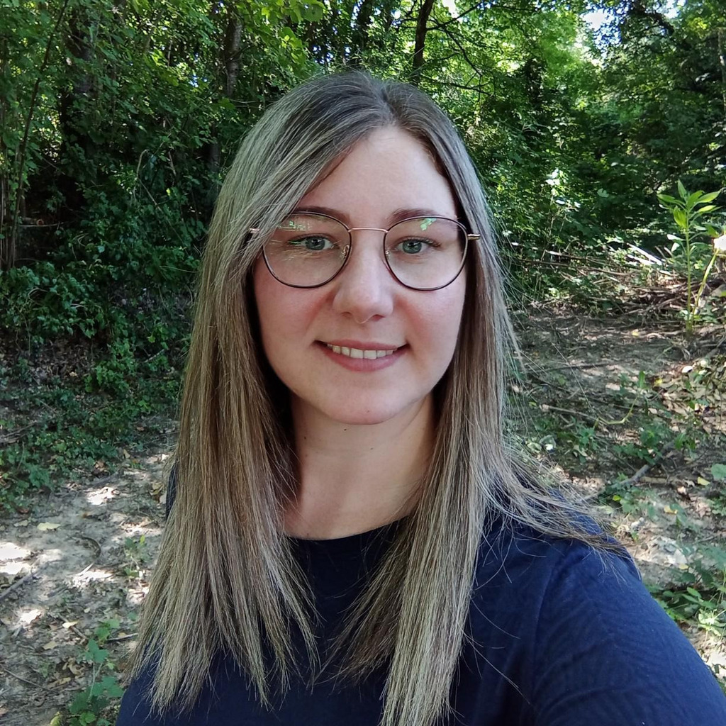 Julia Weis - Pflegefallmanagerin - AOK - Baden-Württemberg | XING