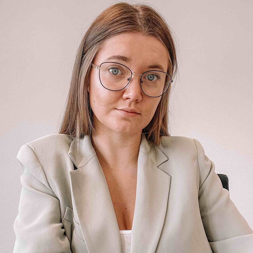 Jasmin Evers - Controllerin - Gebäudemanagement Neuss Service GmbH | XING