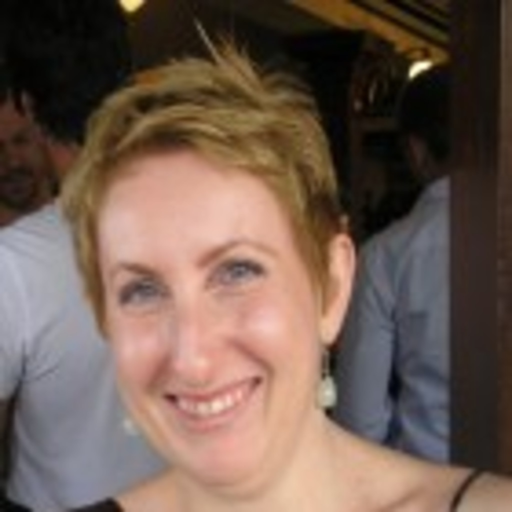 Rebecca Meisner - Research Associate - Crown & Marks Executive Search ...