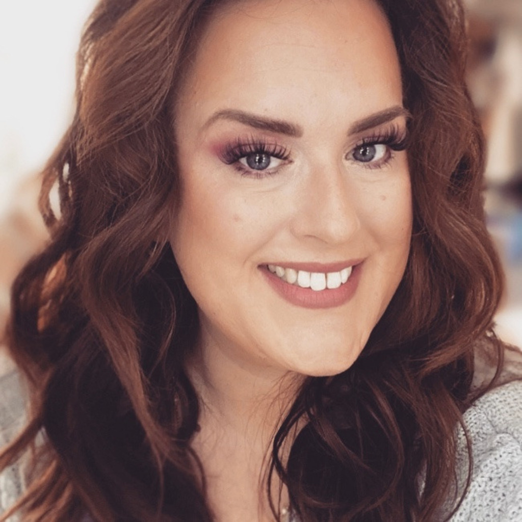 Stefanie Skusa - Sachbearbeiterin Administration & Shipping Contract ...