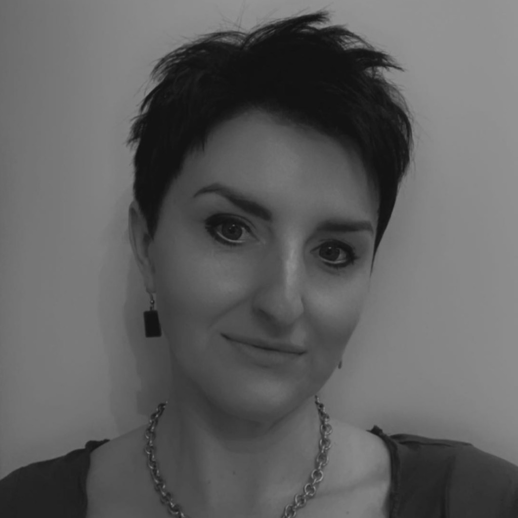 Annette Poetsch - ZMP - Zahnarztpraxis Anastina Schmuch | XING