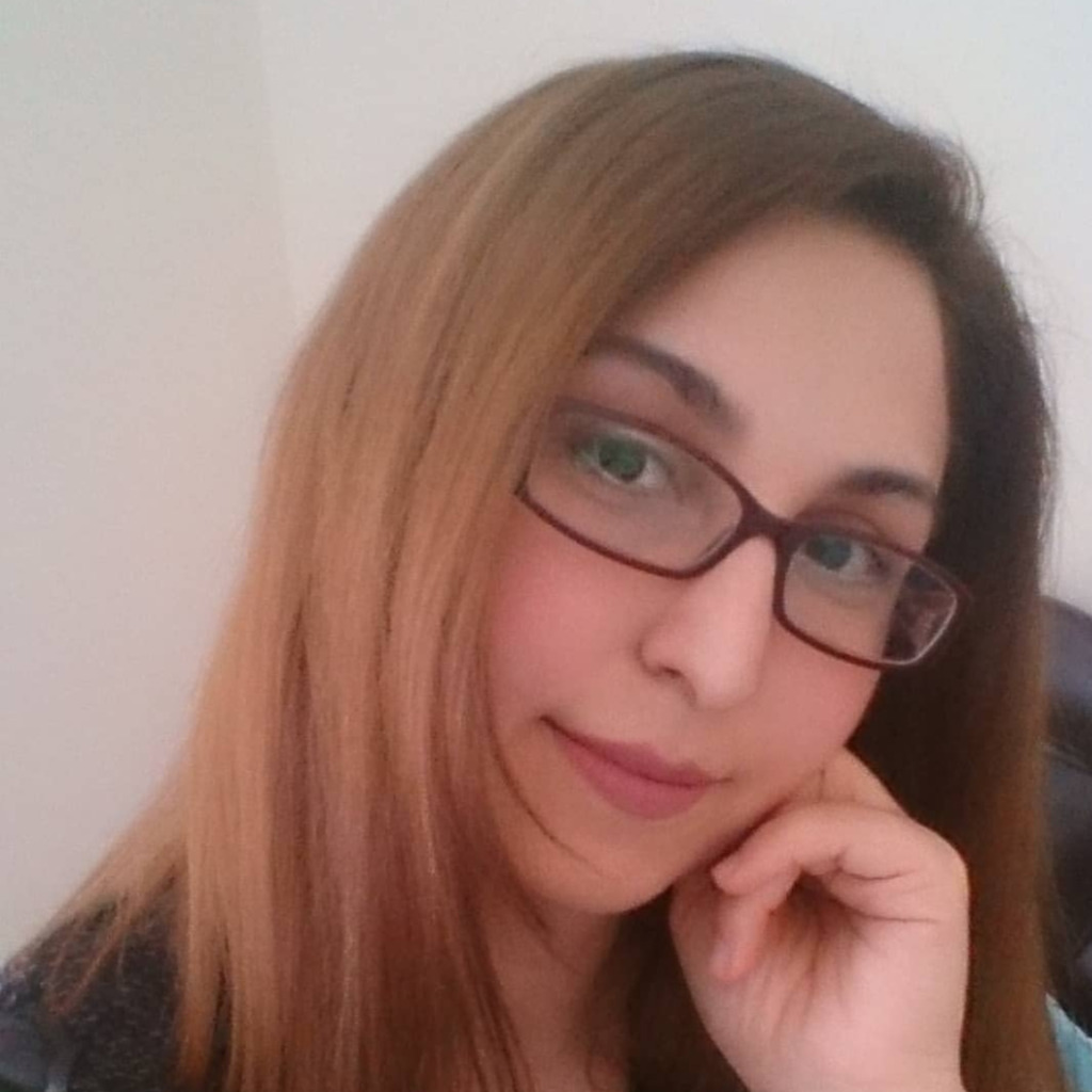 Ayse Eker Magenta_Lady - Kundenprozze GK IP-Migration - Deutsche ...