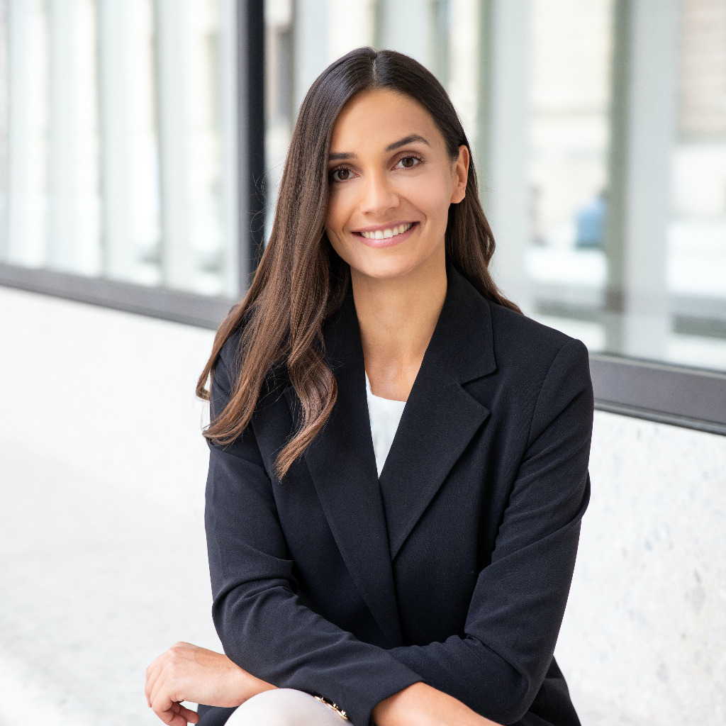 Laura-Marie Holl - Geschäftsleiterin Costa Coffee - Coca-Cola ...