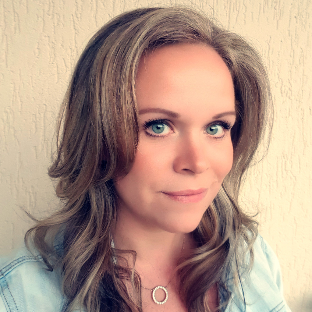 Isabel Schulz - Teamleiterin Fliese, Team Leader tiles - STARK ...