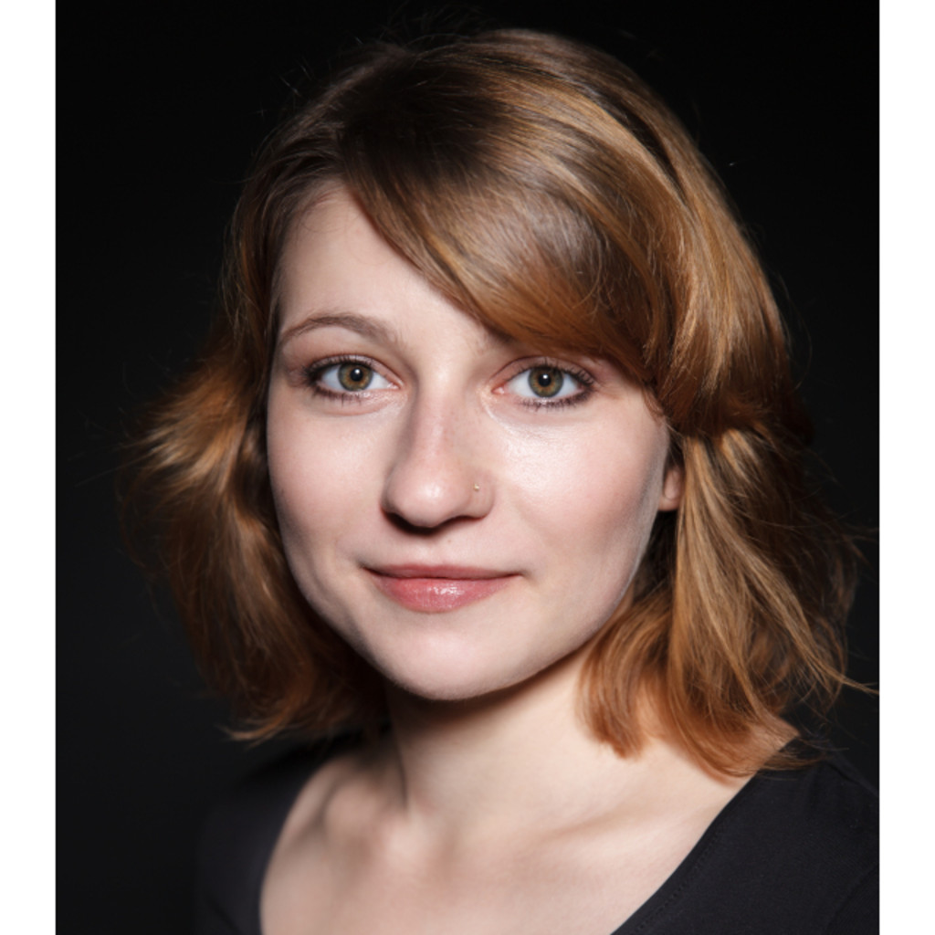 Laura Busch's Instagram, Twitter & Facebook on IDCrawl