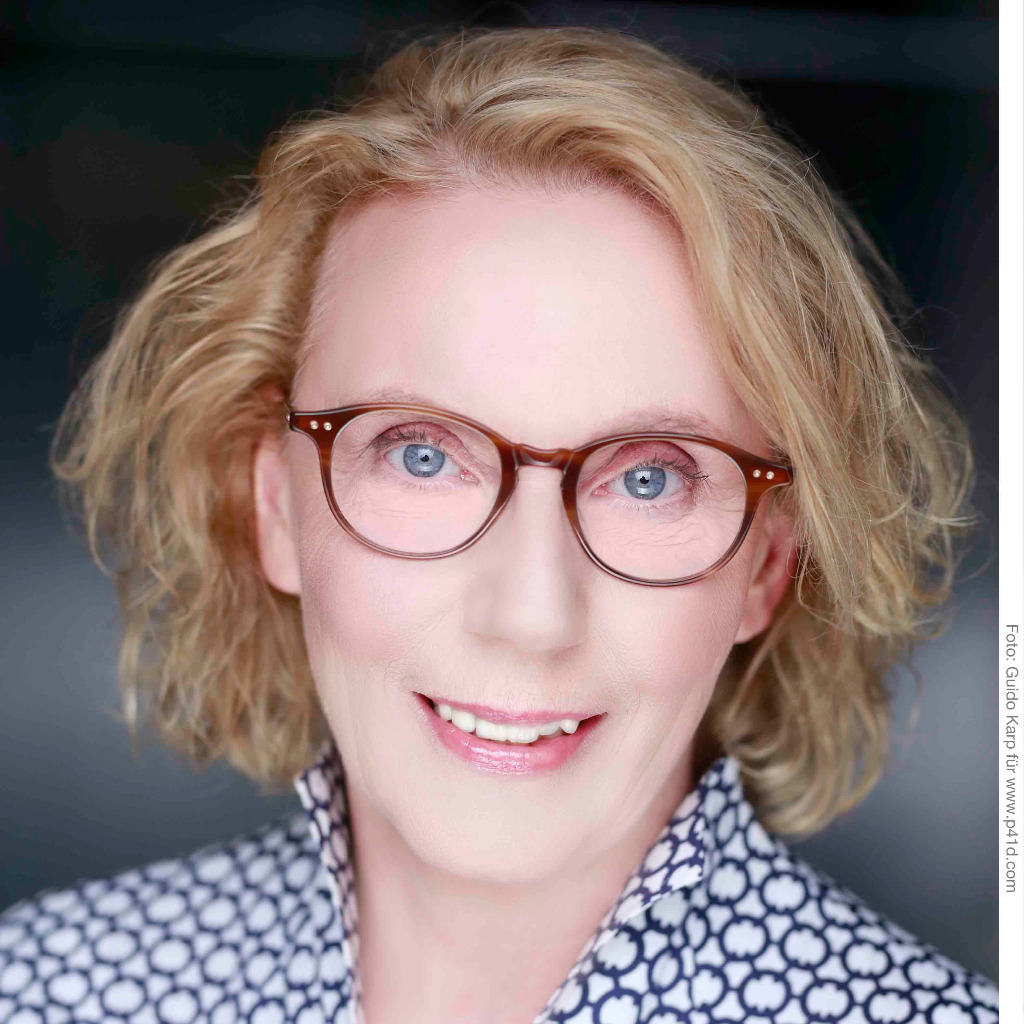 Dr. Elisabeth Blakert - Bereichsleitung Duden Profitcenter - Cornelsen ...