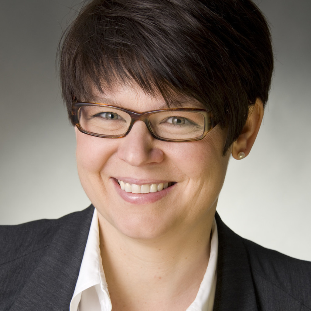 Sandra Zimmermann - Bereichsleiterin Personalmanagement - VR Bank ...