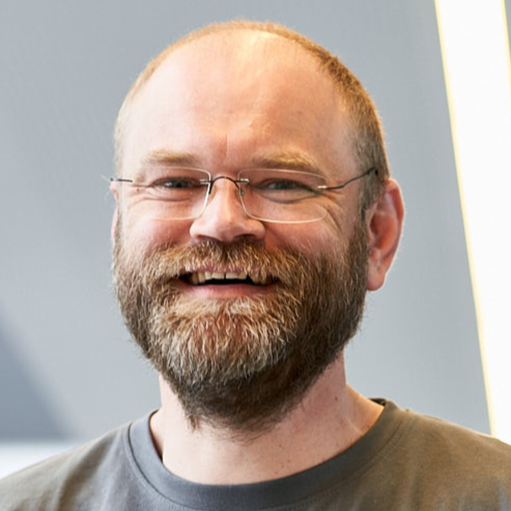 Che Funk - Product Owner Team Persistence - R+V Versicherung | XING