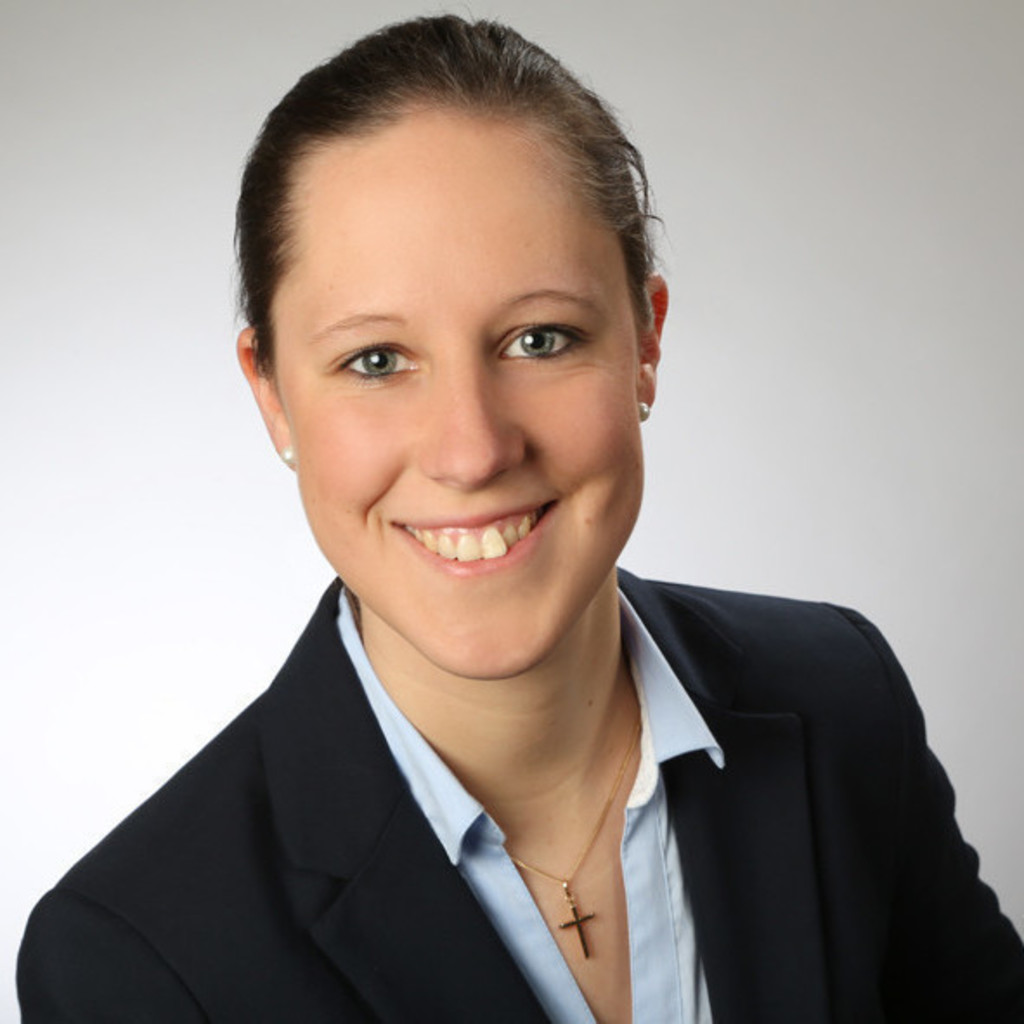 Eva Littlejohn - Studienrätin (Deutsch, Geschichte, Politik ...