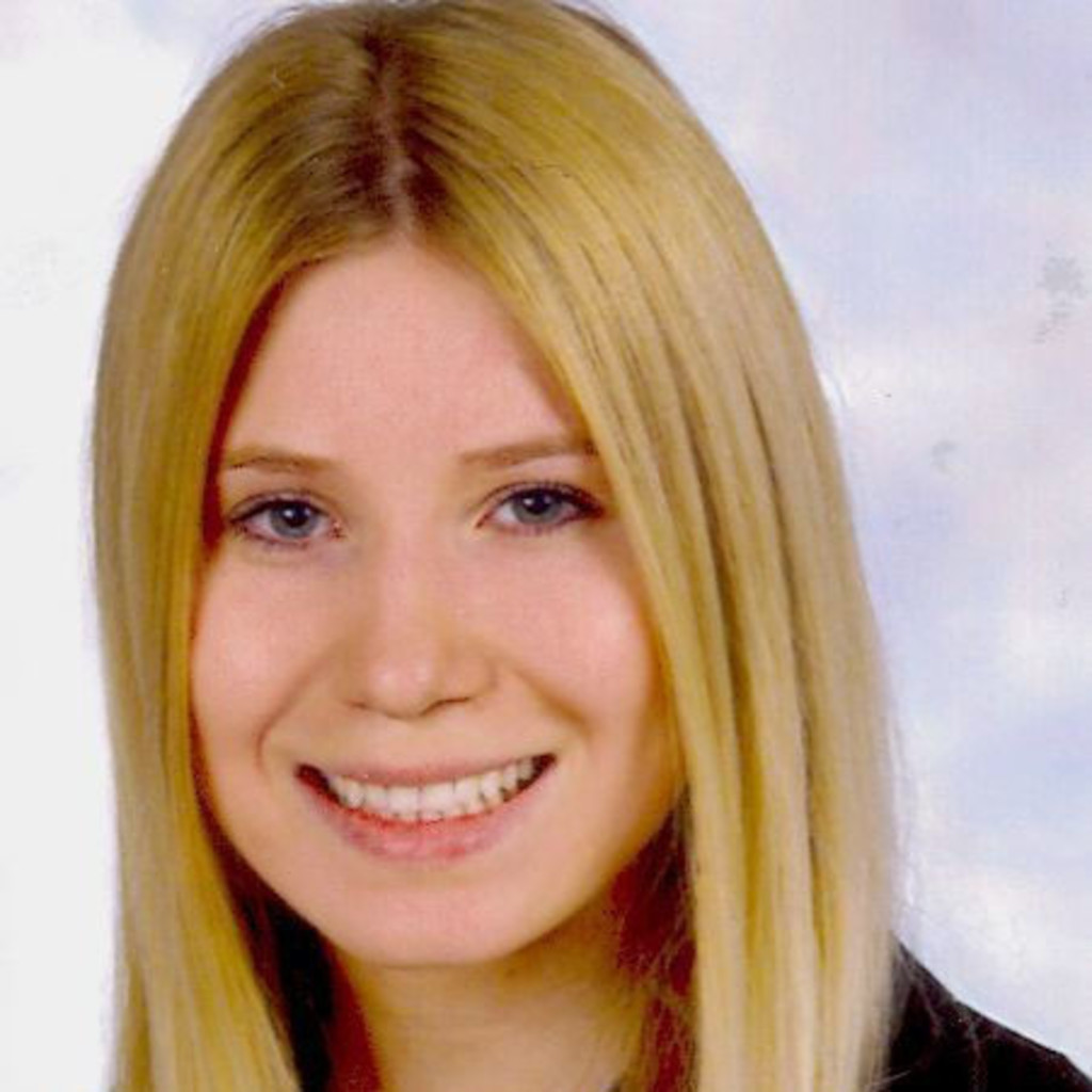 Laura Veit's Instagram, Twitter & Facebook on IDCrawl