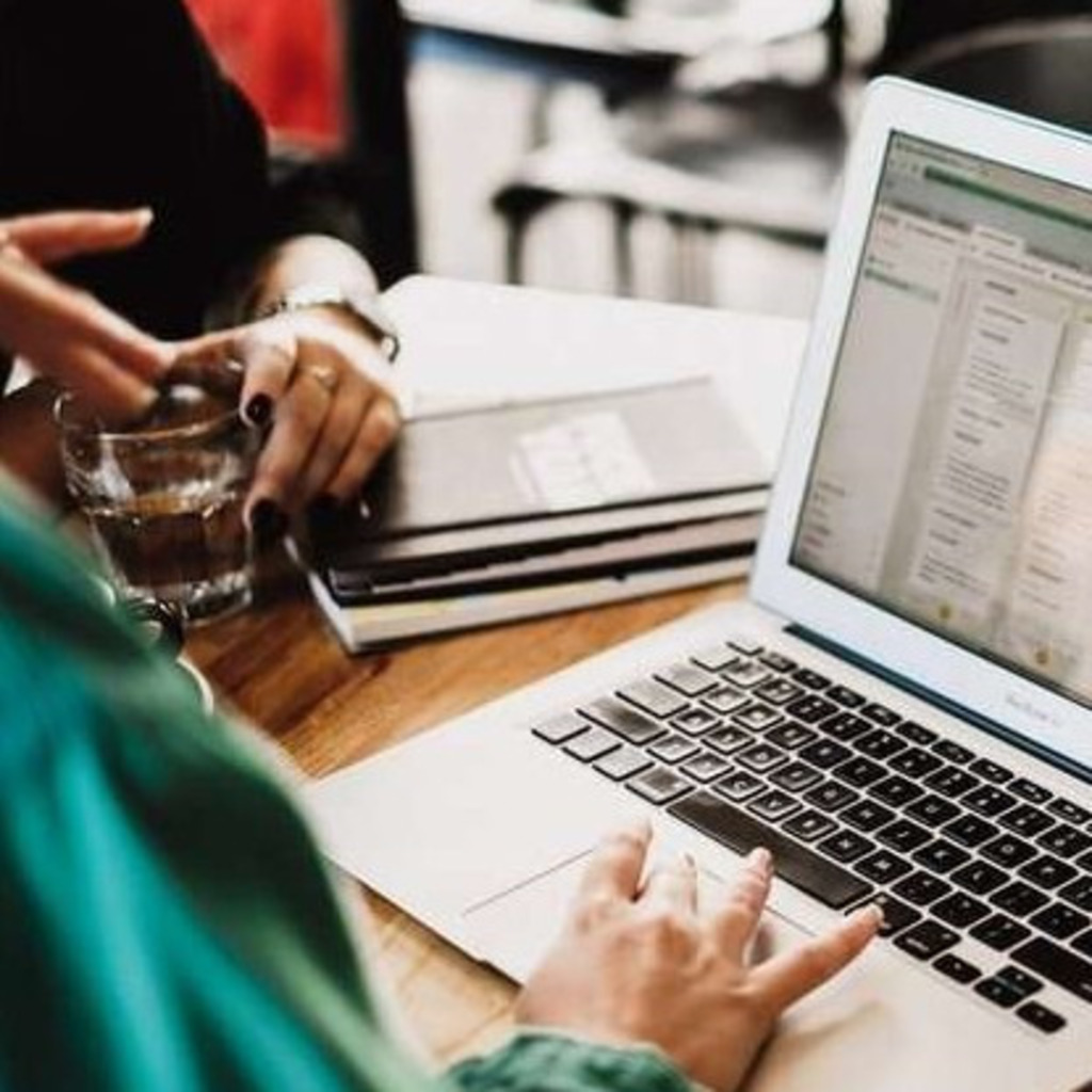 ashley moore - How to Find Remote Virtual Assistant Jobs: Tips and Tricks - Remote Virtual ...