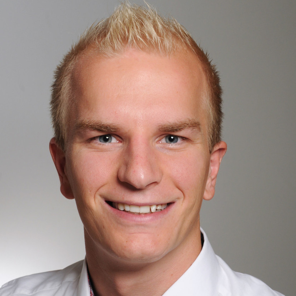 Alexander Reinbold - Beschaffung Interieur - Dr. Ing. h.c. F Porsche AG ...