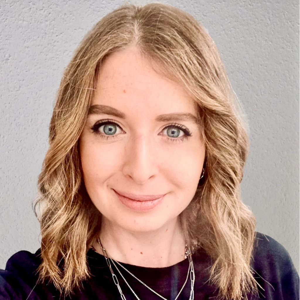 Lisa Bross - Assistentin COO - a+s DialogGroup GmbH | XING