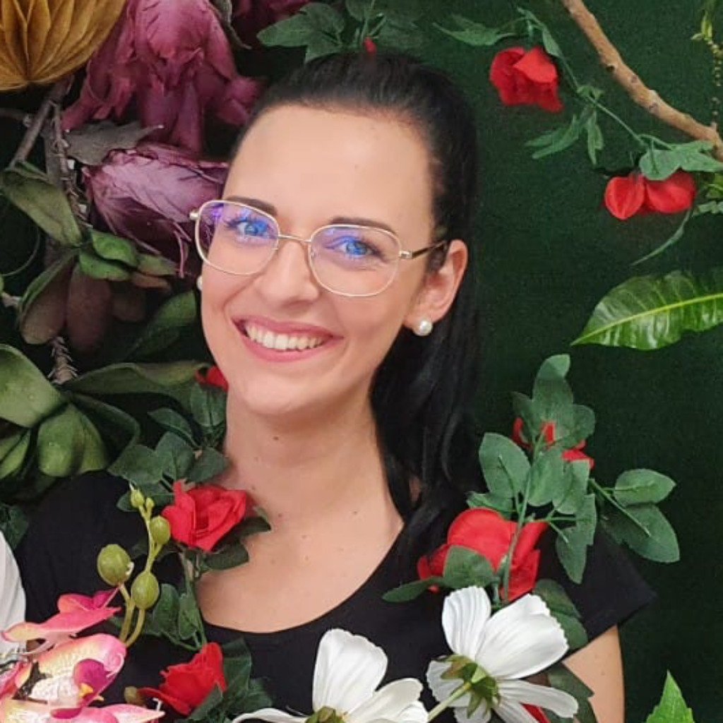 Lisa Stadler's Instagram, Twitter & Facebook on IDCrawl