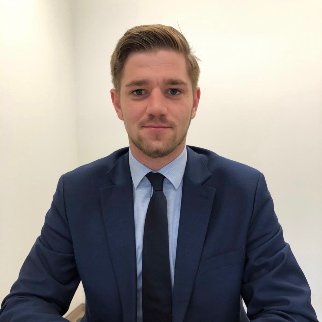 Daniel Bader - Referent für Beteiligungen, Finanzen & Gesundheit - Büro ...