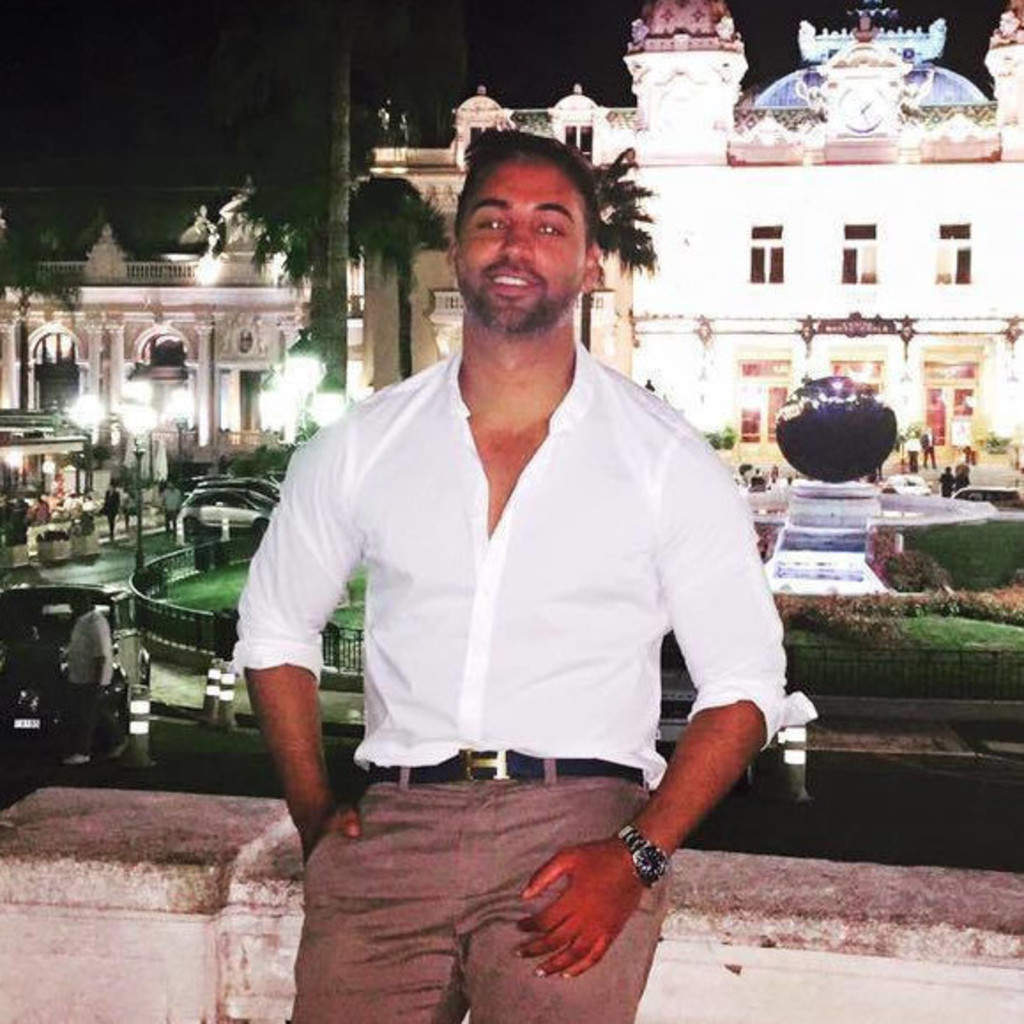 Pratik Raj - Founder & CEO - CR eCommerce GmbH | XING