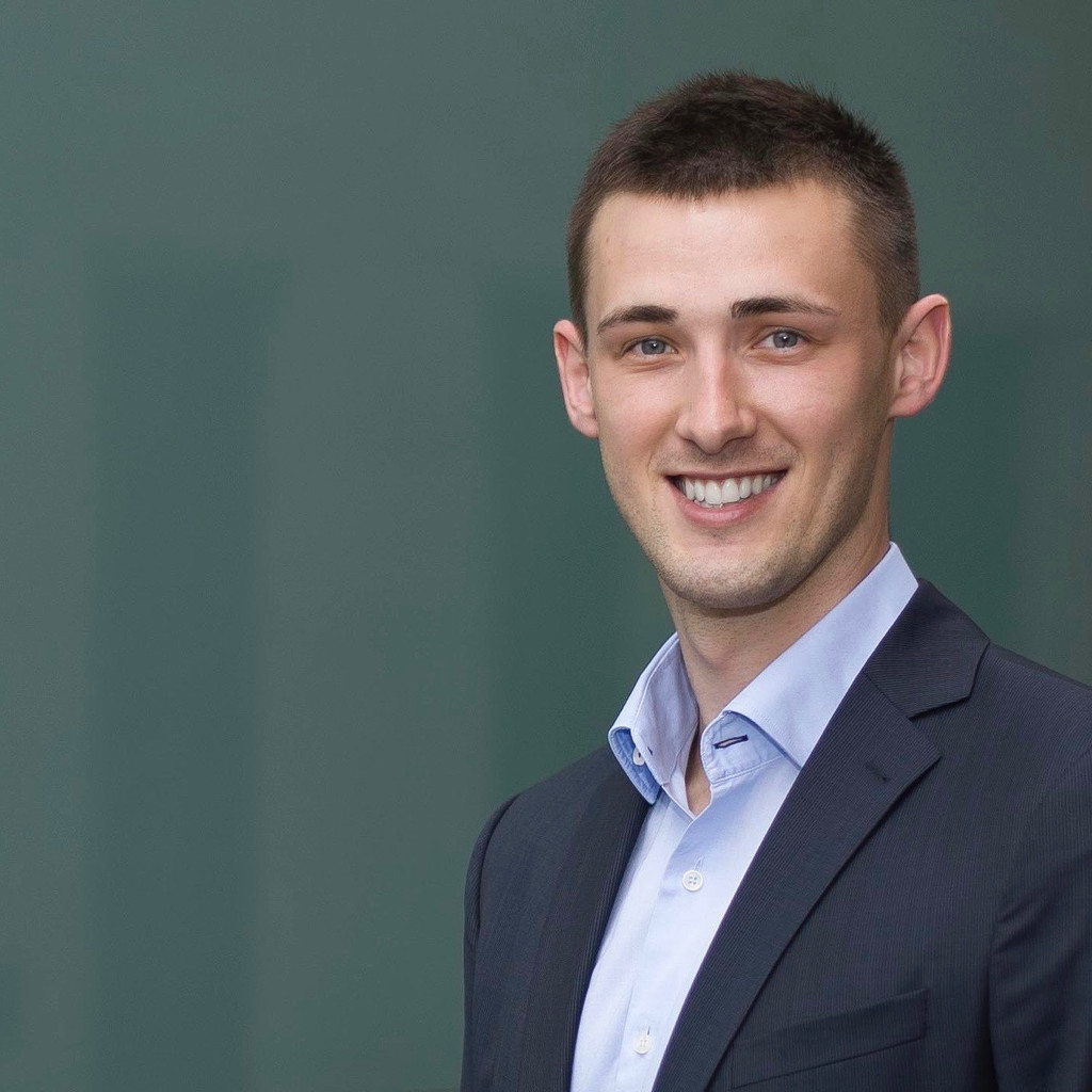 Maxim Enslinger - Manager Sales Industrial EMEA - VIA optronics | XING