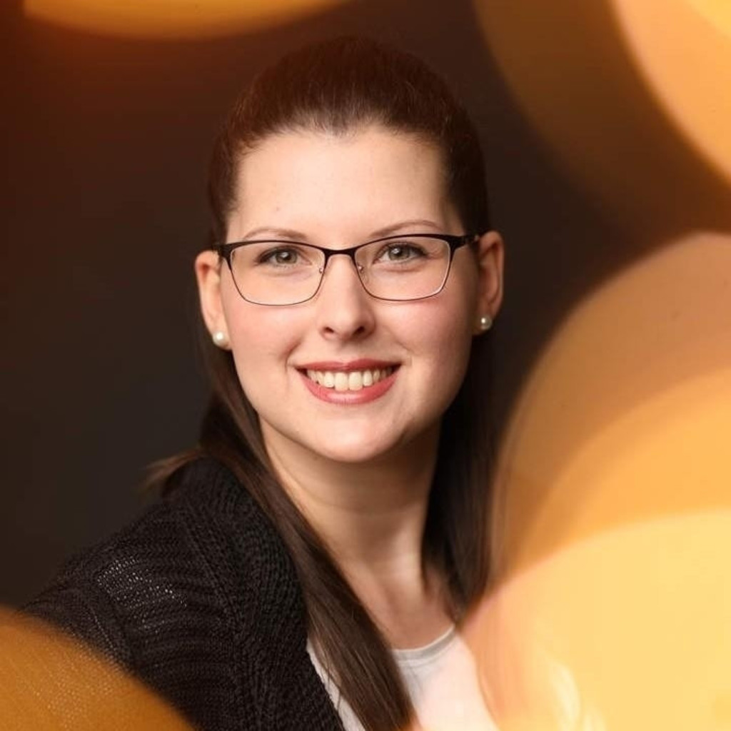 Lisa-Marie Menning - Sachbearbeiterin im Dezernat für ...