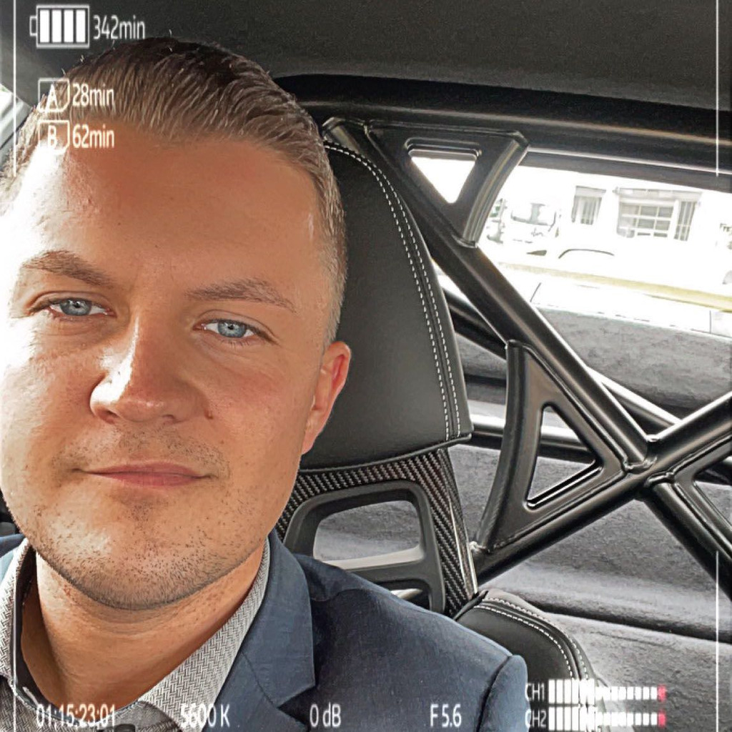 Jannik Adam - Neu- und Gebrauchtwagenverkäufer - Porsche Zentrum Bonn ...