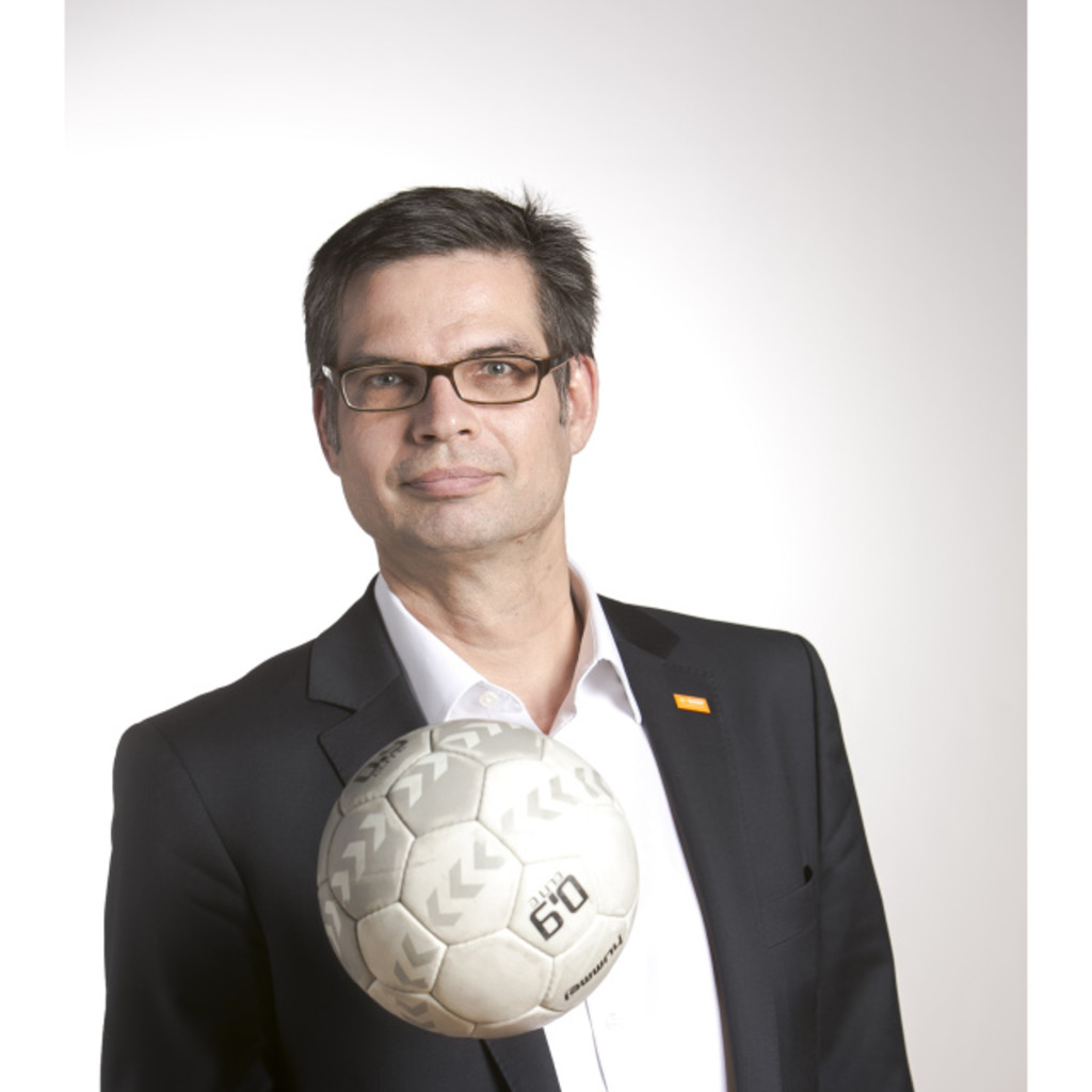 Dr. Dirk Voeste - Vice President Sustainability Strategy - BASF SE | XING