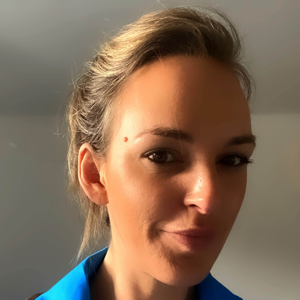 Jane Bollow - Own Sales Managerin - PromedicaPlus | XING