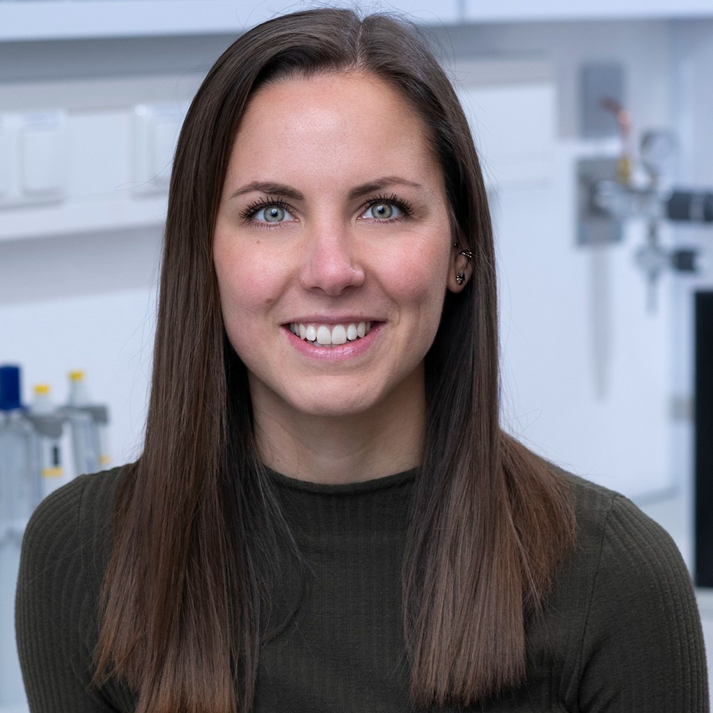 Christina Hansmann: Ausbildung und Berufserfahrung | XING