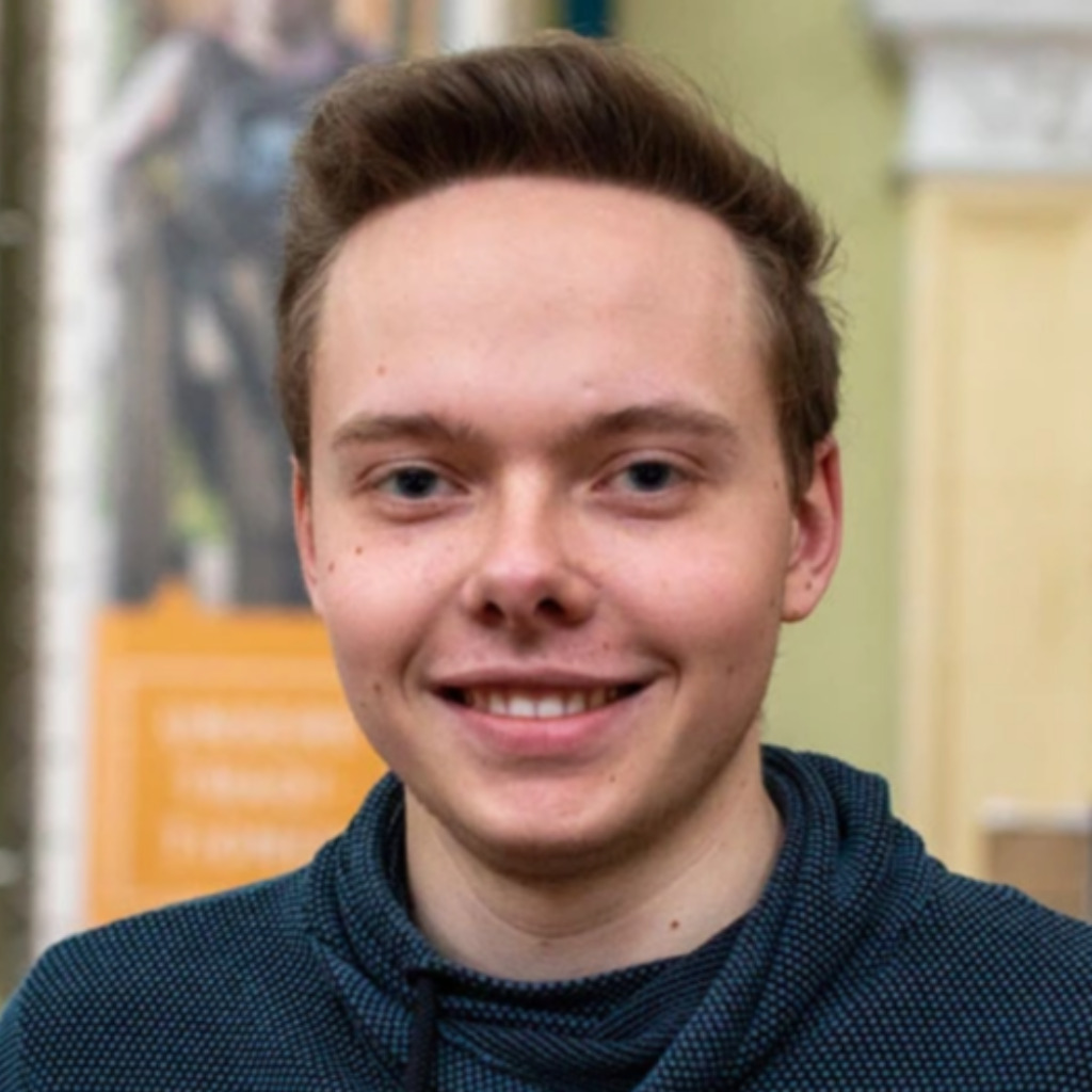 Lukas Bumann - Mitarbeiter Projektmanagement - Entwicklungsgesellschaft ...