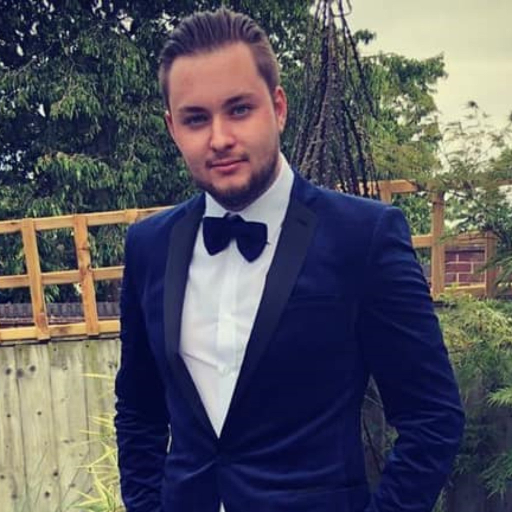 Alex Tomlin - Trainee Recruitment Consultant - SBG Associates | XING