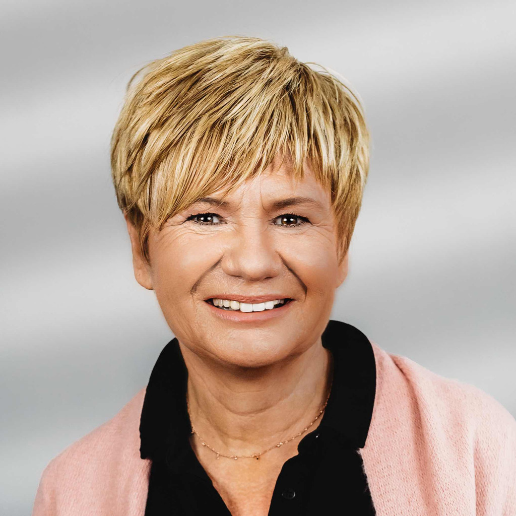 Brigitte Wulz Wallner - Leitung Kundencenter - WO&WO Sonnenlichtdesign ...