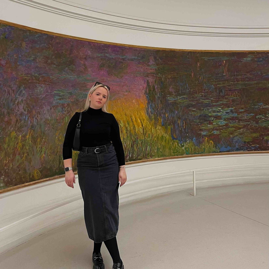 Ronja Graf - Augenoptikerin - Apollo-Optik | XING