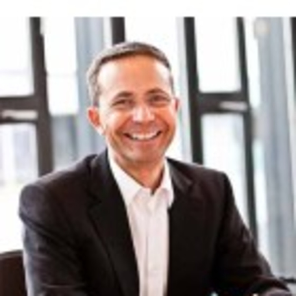 Pascal Fischer - Head Product Communication + Campaigns Institutional ...