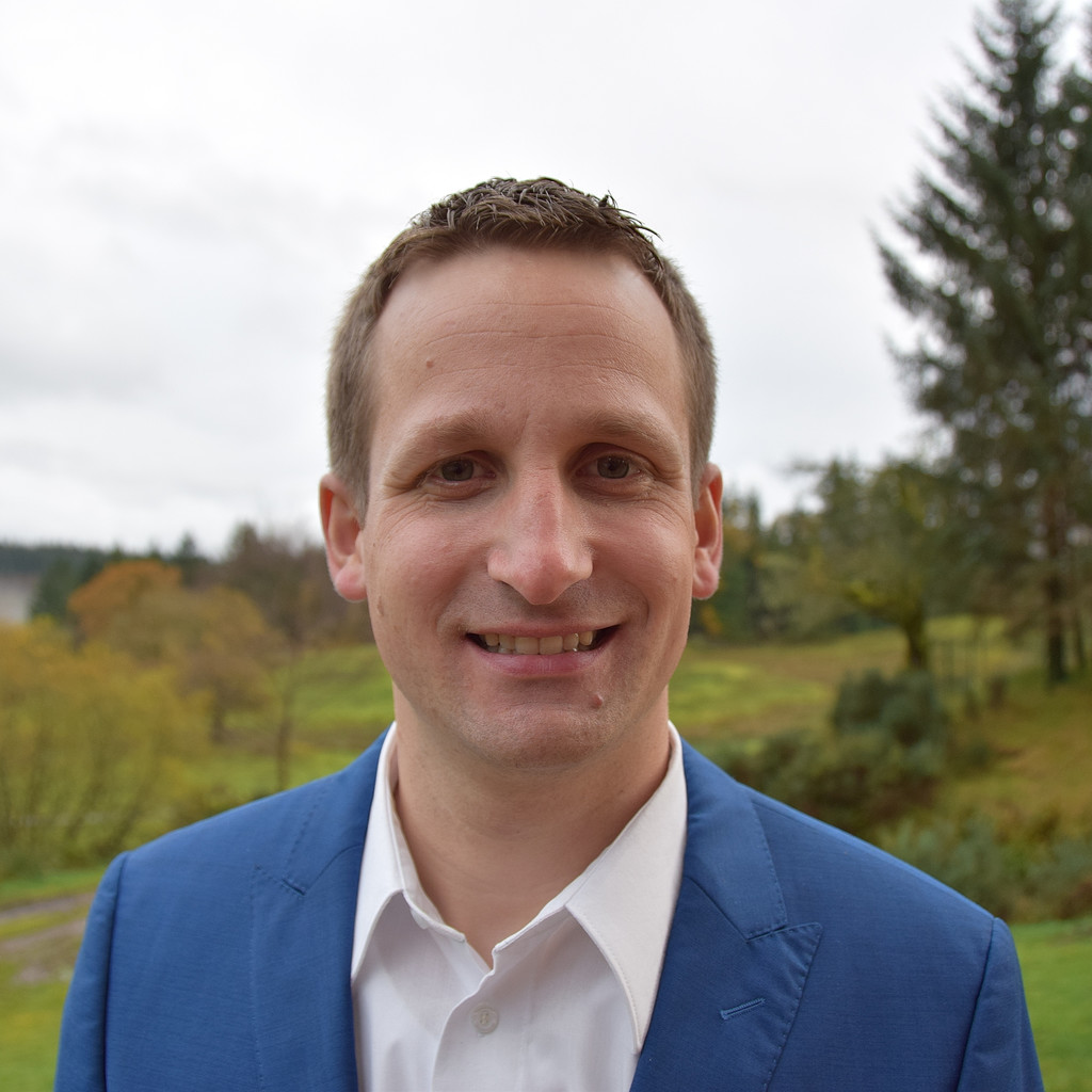 Lukas Hellmann - Business Development Manager Development Manager ...