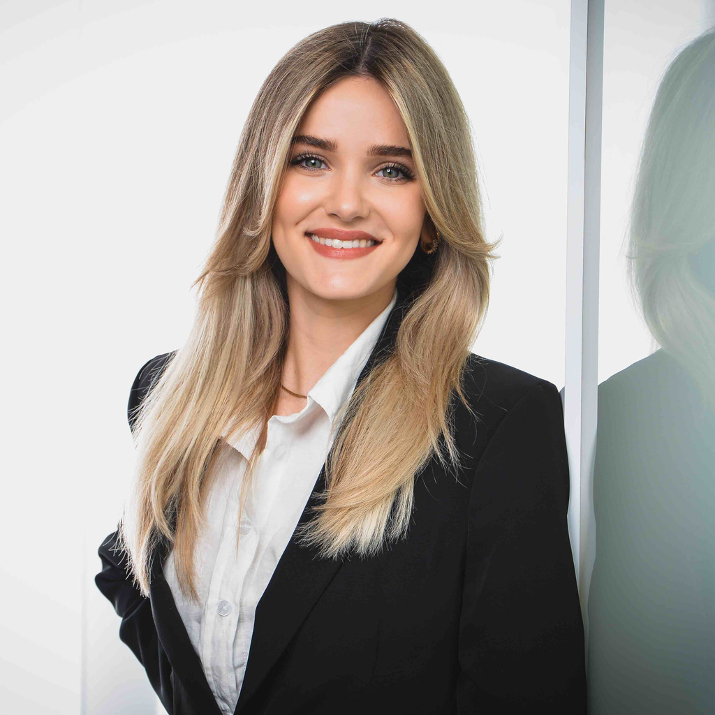 Lena Leinweber - Legal Consultant M&A - Deloitte Legal ...