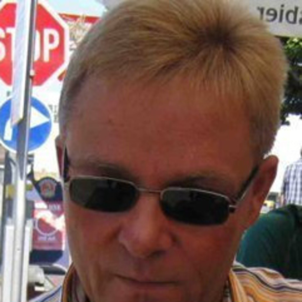 Uwe Lauer - Director generente propietario - ev | XING