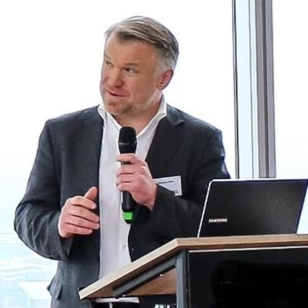 Dr. Markus Kern (马库斯·科恩 博士) - Founder / CEO / Geschäftsführer ...